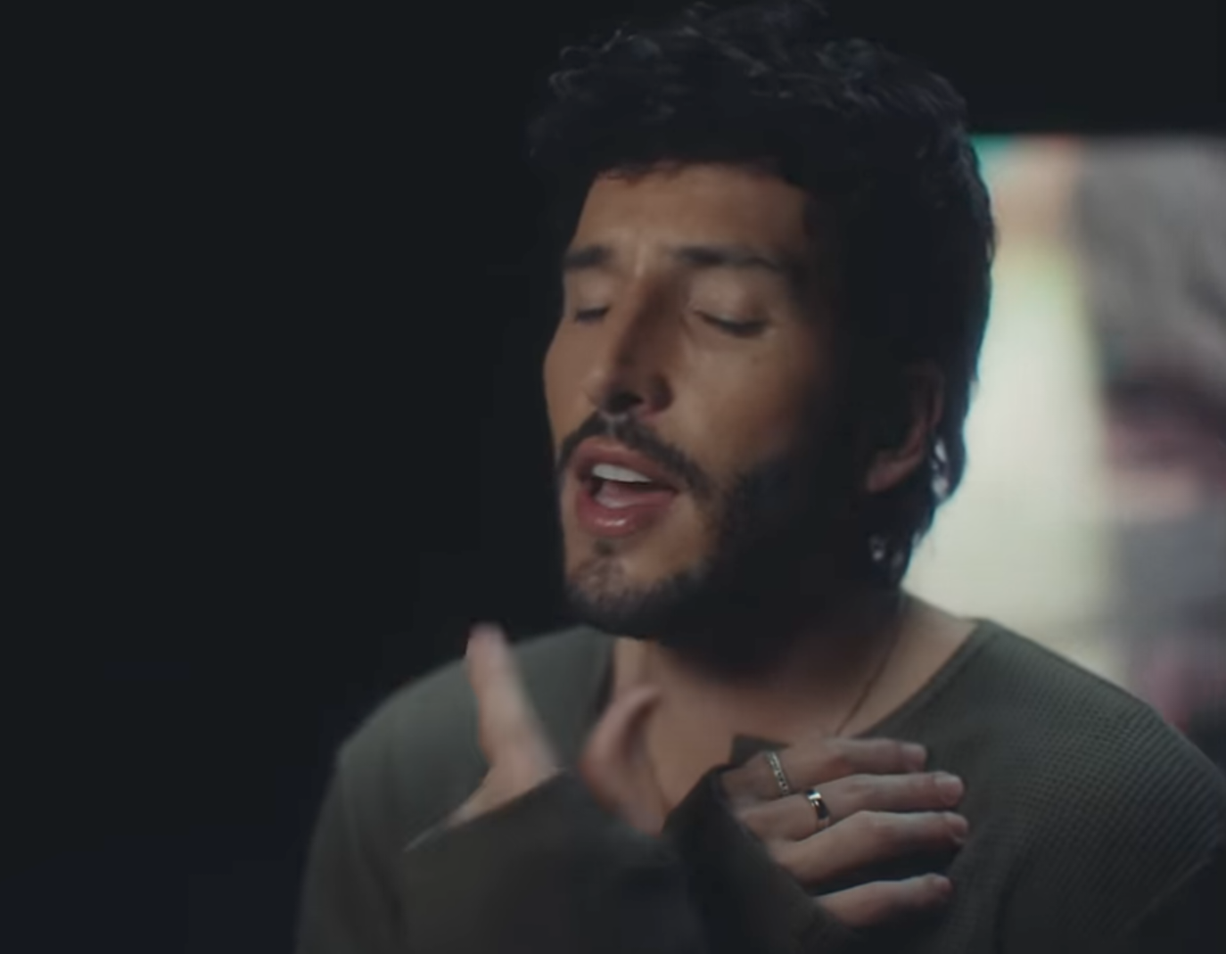 Sebastián Yatra se siente muy pop en "Los Domingos ...